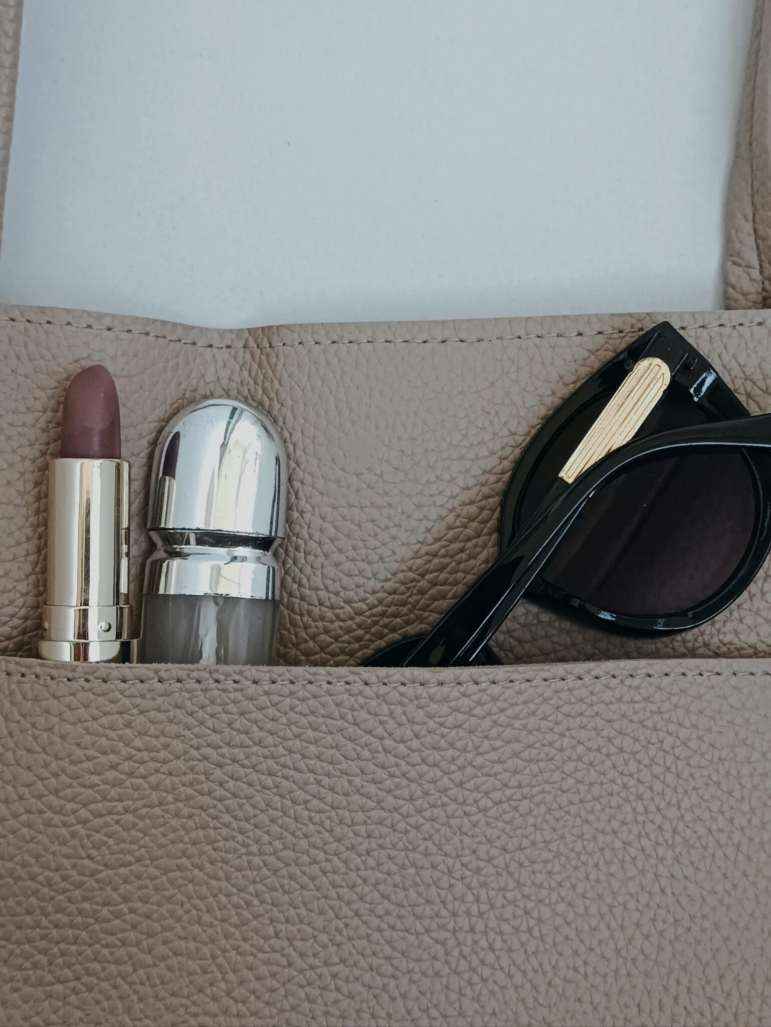 High End Makeup 2025 Guide: Brands, Quality & Worth